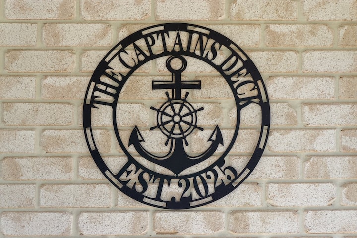 Welcome To "The Captains Deck" - Tin Can Bay