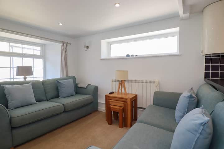 St Saviours- Flat 3 - Polzeath Beach