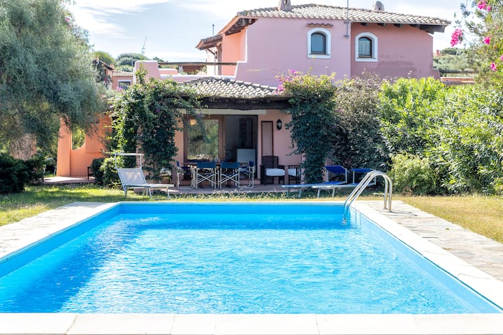 Villa Rosa Con Piscina Privata - Stintino