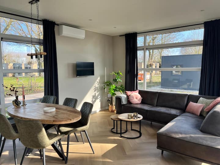 Lodge 55 | 6 Persoons Chalet Op Resort De Betuwe - Tiel