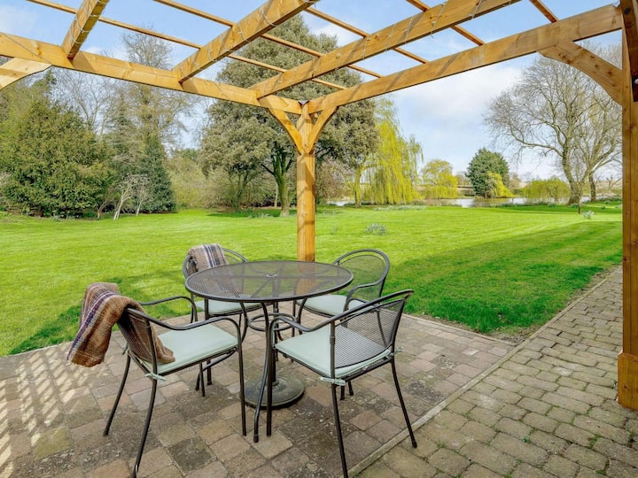 2 Bed In Saffron Walden (Oc-44026) - Saffron Walden