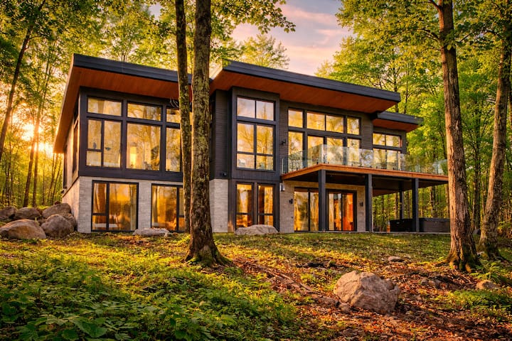 New! Forêt De Verre| Hot Tub/ Tremblant Living - Mont-Tremblant