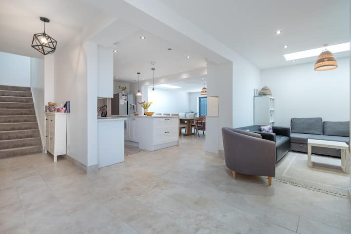 Luxurious 3bdr 3bath Hounslow By The Airport - Hounslow