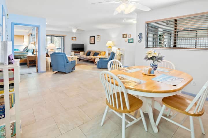 Pet-friendly Beach Retreat  Walk To The Sand - New Smyrna Beach, FL