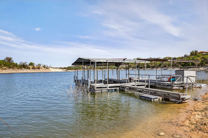 Lakefront, Water Views, Firepit | Drift And Dock - Spicewood, TX