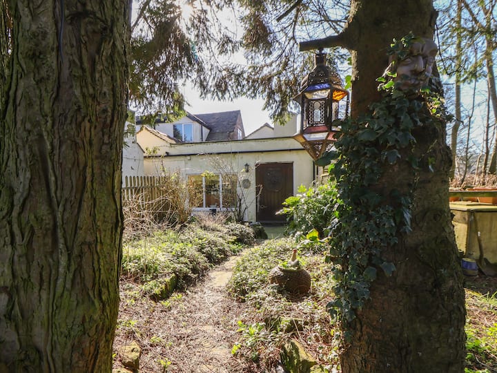The Jewel In The Crown - Congleton