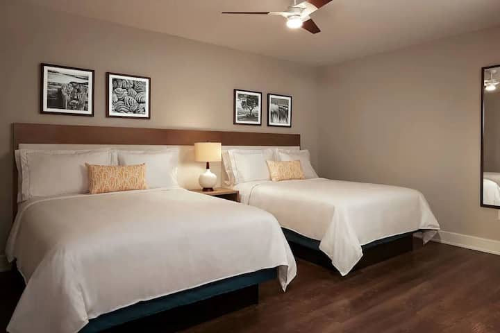 2-room Modern Suite Steps From The Sandy Beach - Myrtle Beach, SC