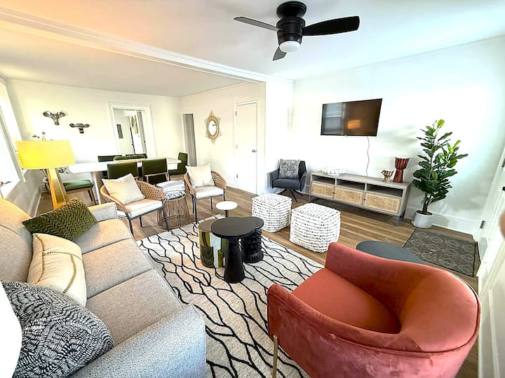 Downtown Sandusky-3bdrm Home Plus Bonus Suite! - Sandusky, OH