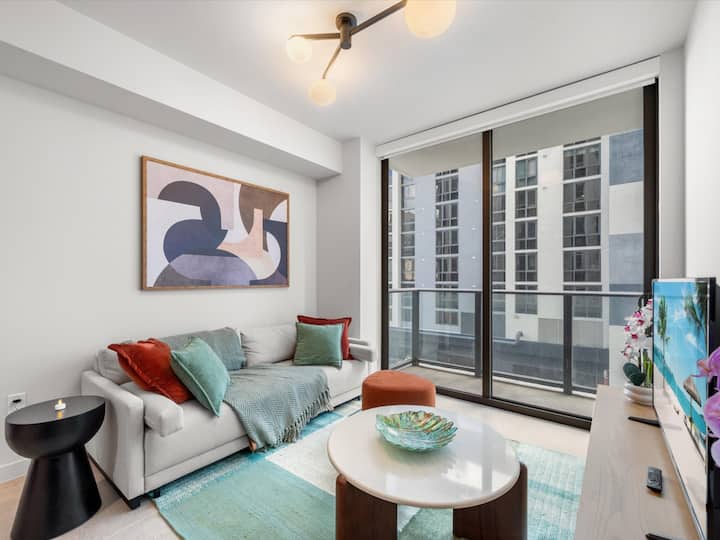 The Crosby #310 - Luxury 1 Master Bedroom - Miami