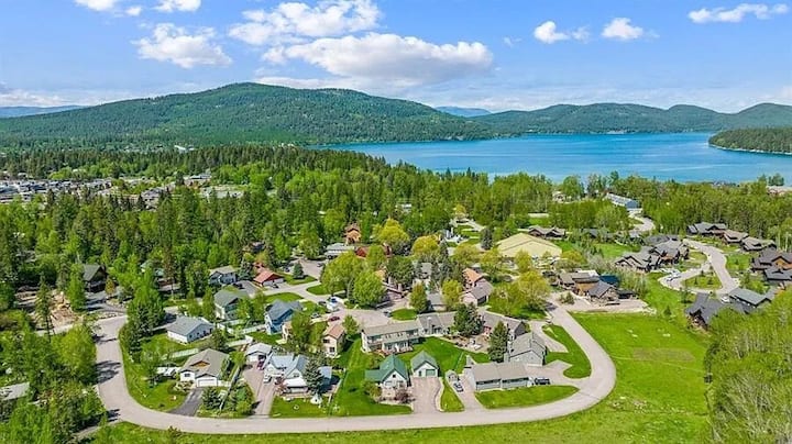 Whitefish Condo W/ Hot Tub Near Ski Resort - Whitefish, MT