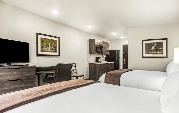 2 Sleek Rooms | Free Parking & Pet-friendly! - Jonesboro, AR