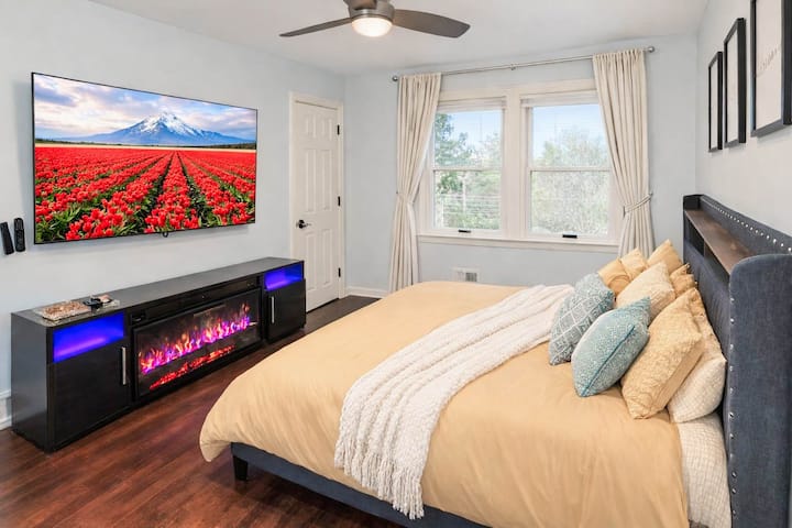 Cozy Mission Bungalow- Central, Near Highway - Kansas City, MO