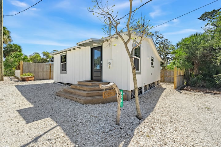 Hayes David Cottage - Cedar Key, FL