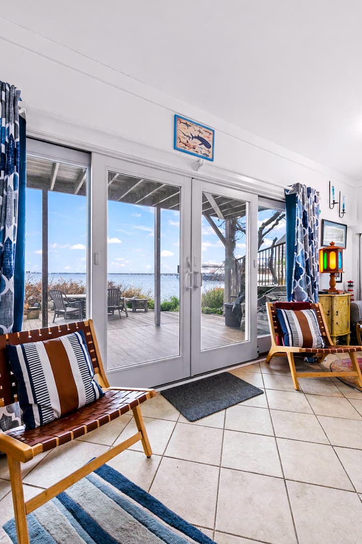 Beachfront Condo - Prime Commercial St Location - Provincetown, MA