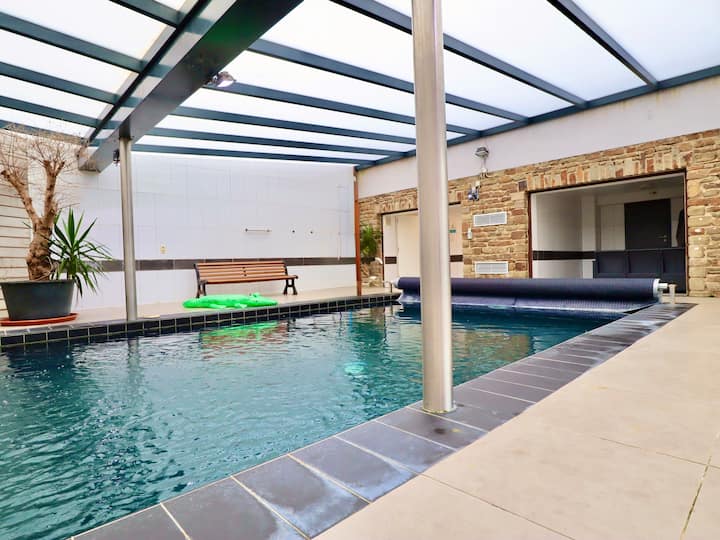 Villa De Luxe Avec Piscine Couverte,sauna & Jeux - Libin