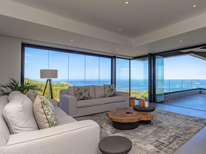 Myoli Beach Luxury Villa - Sedgefield