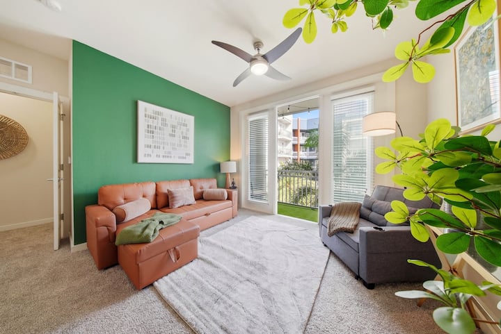 Modern 2br W/ Pool + Pet-friendly | Unit #16 - Tampa