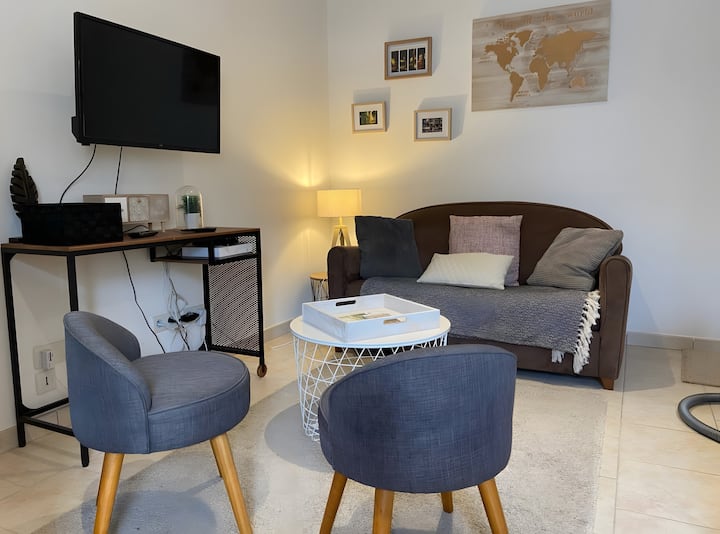 L'orchidée Au Bord De L'eau - Honfleur