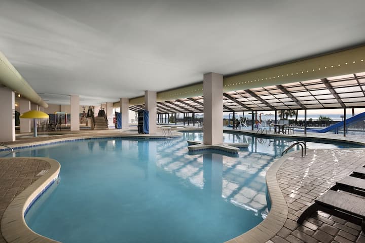 Two Paradise 3br Oceanfront Suites W/ Resort Pools - Myrtle Beach, SC