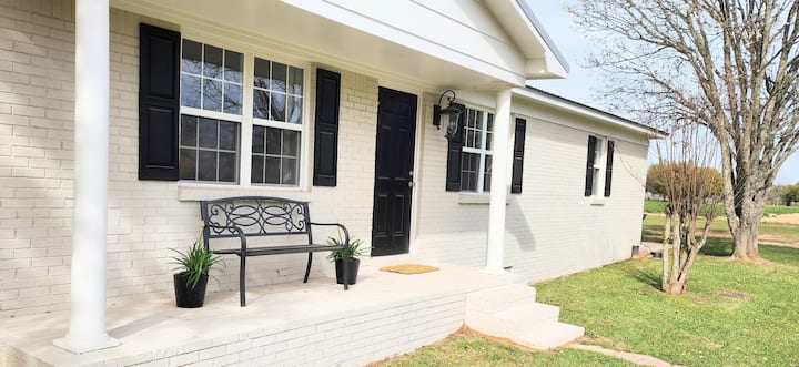 Fairhope Dreams Farmhouse: Private Modern Retreat - Fairhope, AL
