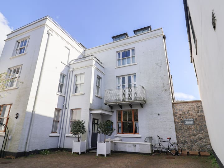 2 St Michaels House - Lyme Regis