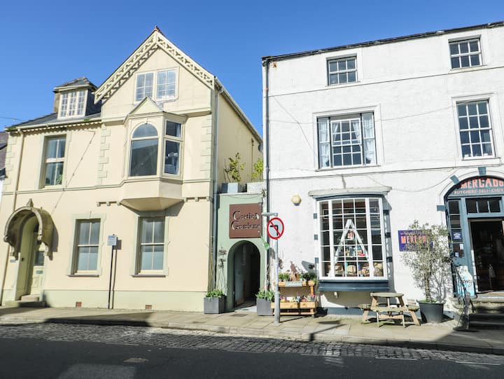 Castle Gardens Apartment - Bangor, UK