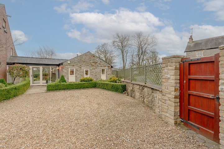 The Old Stables,  Near Mitton Hall - Clitheroe