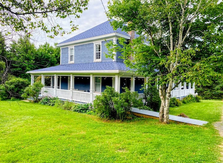 The Porch Light - 5 Bedroom Retreat W/ Music Room - Cavendish