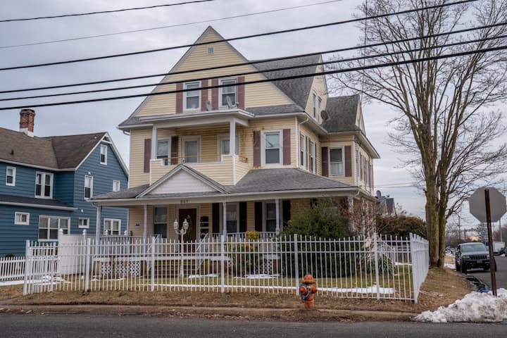 Comfortable Two Bedroom Apartment In Long Branch - Sea Bright, NJ