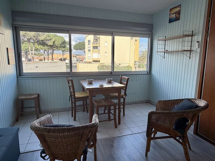 Studio Cabine Avec Parking, Plage Du Grazel à Pied - Gruissan