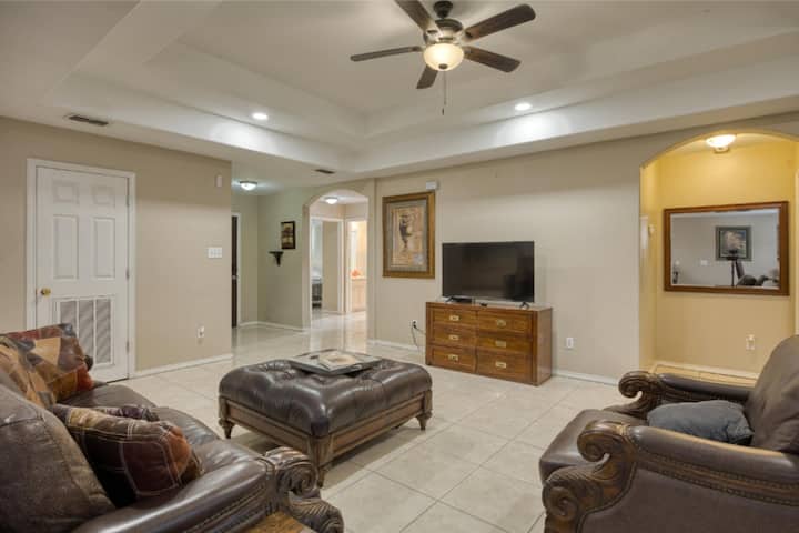 Private Fenced Backyard•pet Friendly•mins To Malls - Reynosa