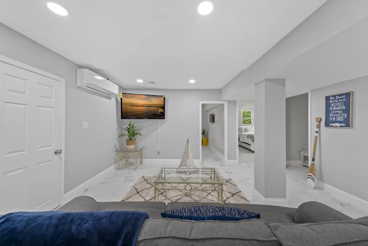 Lower Cove Modern Retreat - Annapolis, MD