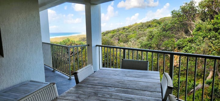 Island Sanctuary Retreat With Ocean Views - Point Lookout