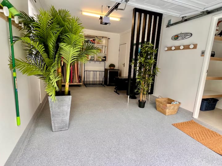 Seashells On Peninsula - Pottsville