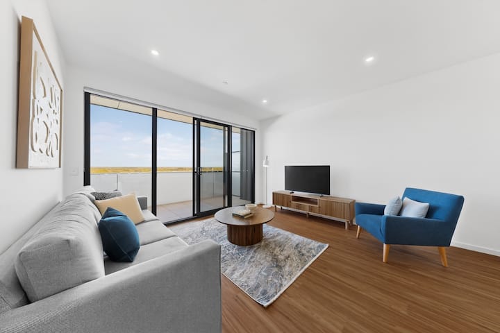 Stylish New Apt Near Westfields With Parking - Perth