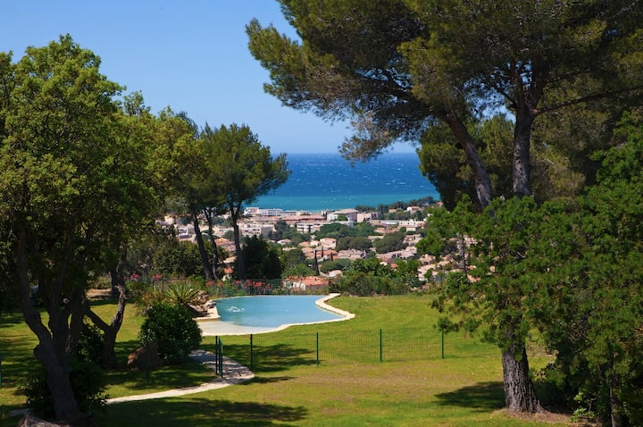 Villa De Luxe Avec Piscine Et Jacuzzi à Six-fours - Sanary-sur-Mer