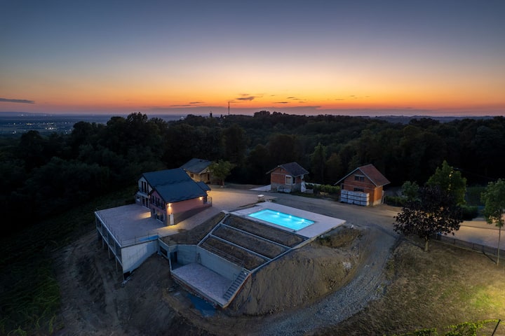 Romantic Wine House With Sauna & Vineyard View - Kutina