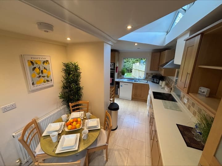 Ideally Located-confort-appartement-salle De Bain - Crawley