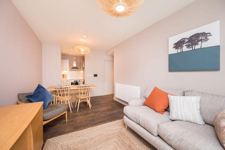 Modern Urban Oasis 2br At Canada Cardens Wembley - Londres