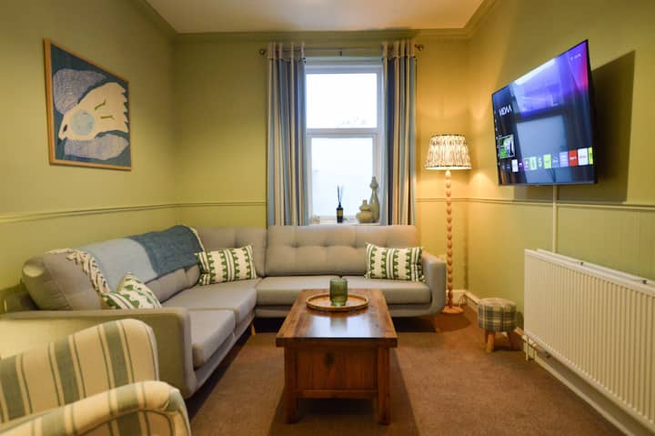 Dunmore Argyll House 4‑bedroom Coastal Home - Dunoon