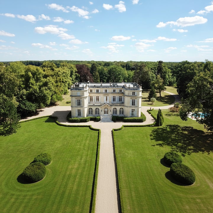 Privatisation Du Château Et Son Parc - Évreux