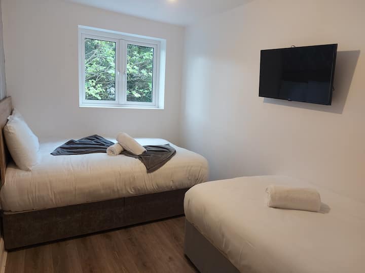 8 Eyre Square Lane - Galway