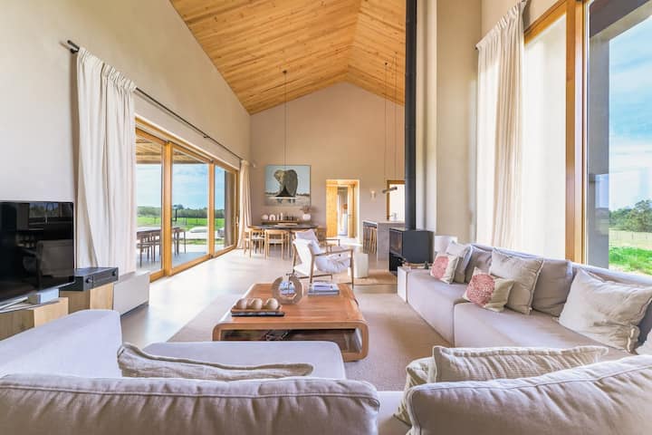 Vila By The Beach With Pool - Porto Covo