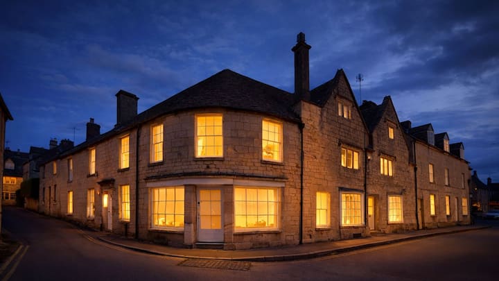 The Painswick Retreat With Bar, Hot Tub - Gloucester