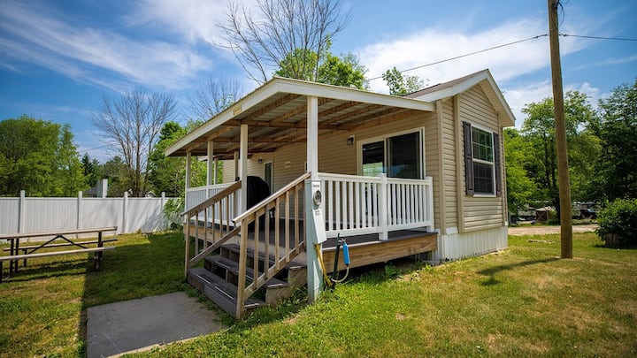 Deluxe Loft Cabin W/ Patio | Sleeps 6 - Door County, WI