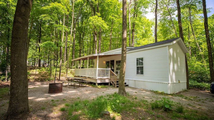 Deluxe Loft Cabin In The Woods | Sleeps 8 - Door County, WI