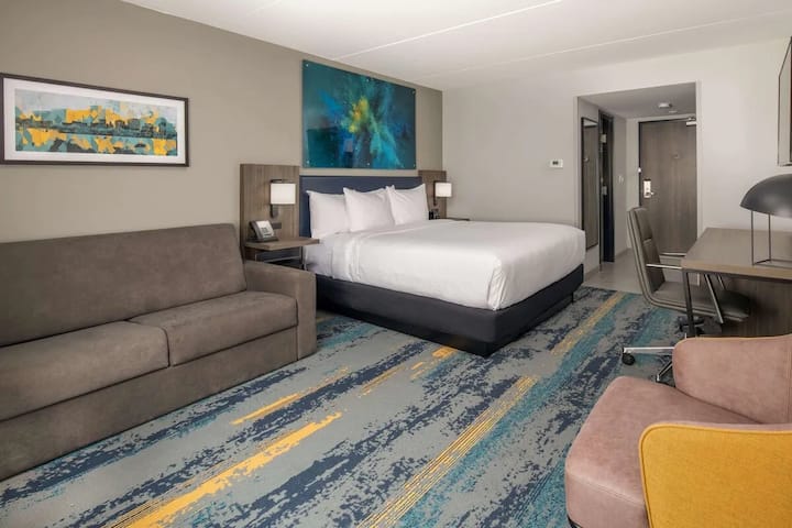 King Jr | Laquinta Spokane Dt | Near Hot Spots - Spokane, WA