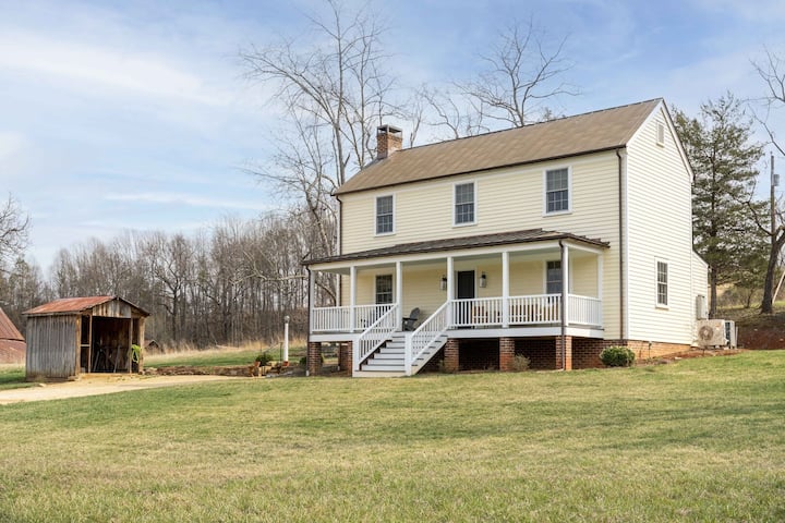 Stockton Creek Farmhouse | Blue Ridge Farm Retreat - Crozet, VA