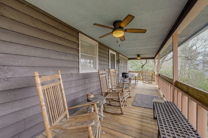 Family Lake Days! Mtn-view Cabin In Hiawassee - Hiawassee, GA