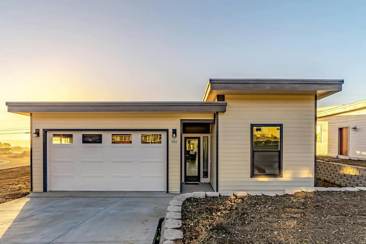 Luxe & Modern Getaway Near Otter Point With Ocean - Gold Beach, OR